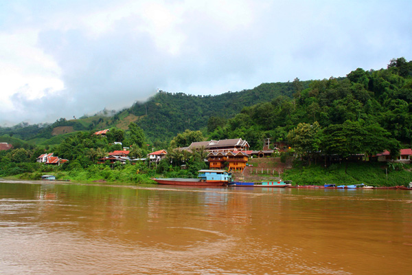 Mekong River in Photos | The Road to Anywhere